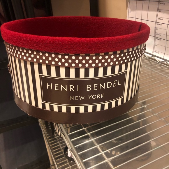 henri bendel | Bags | Henri Bendel Hat Box | Poshmark